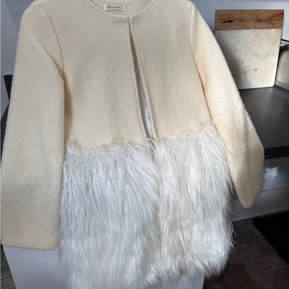 Zara | Jackets & Coats | Vintage Cream And White Pea Coat With Faux Fur ...